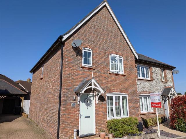 3 bedroom semi detached house for sale