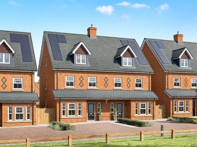 3 bedroom semi detached house for sale