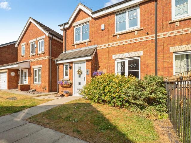 3 bedroom semi detached house for sale