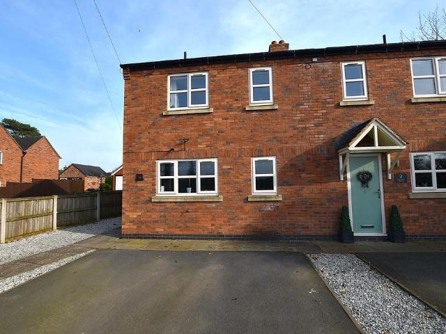 3 bedroom semi detached house for sale