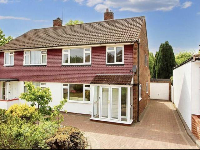 3 bedroom semi detached house for sale