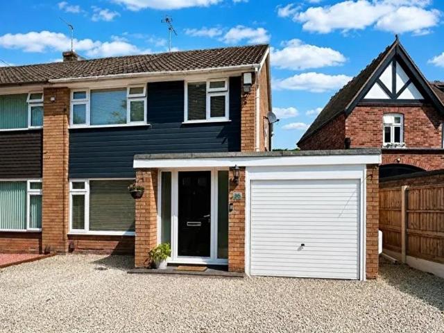 3 bedroom semi detached house for sale