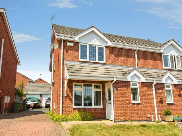 3 bedroom semi detached house for sale