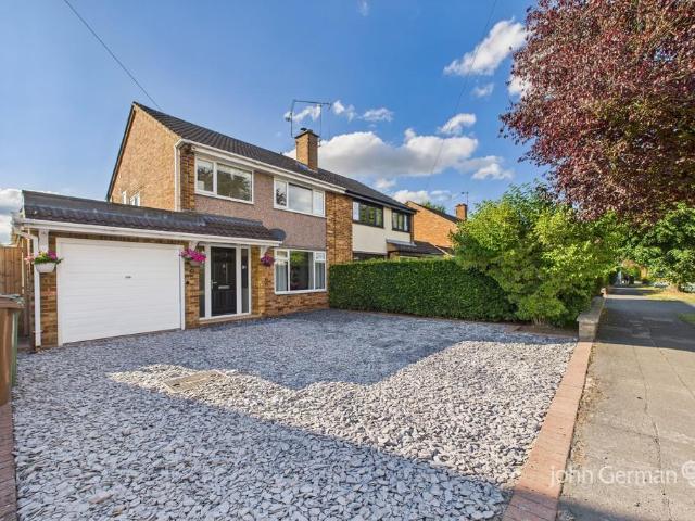 3 bedroom semi detached house for sale