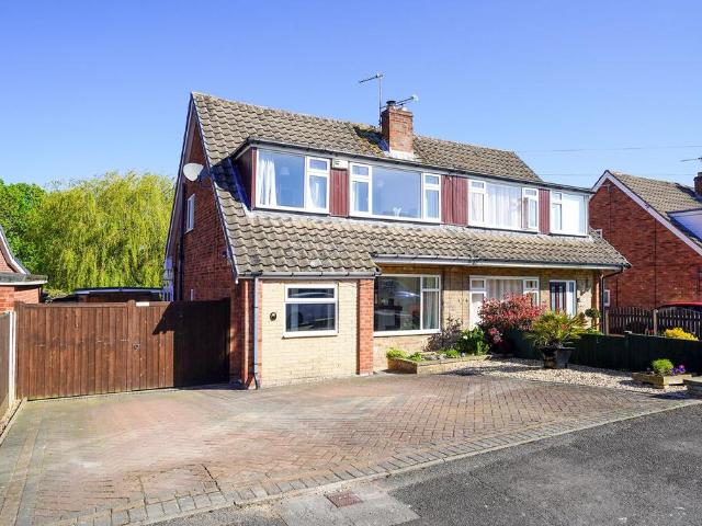 3 bedroom semi detached house for sale
