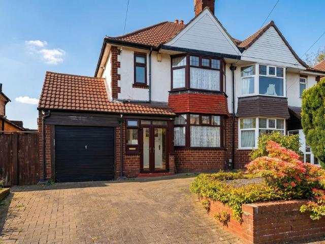 3 bedroom semi detached house for sale