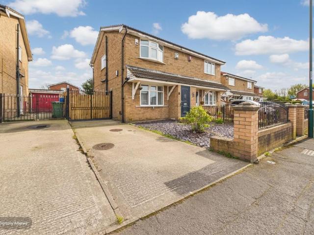 3 bedroom semi detached house for sale