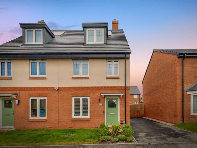 3 bedroom semi detached house for sale