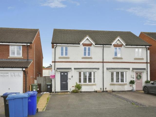 3 bedroom semi detached house for sale