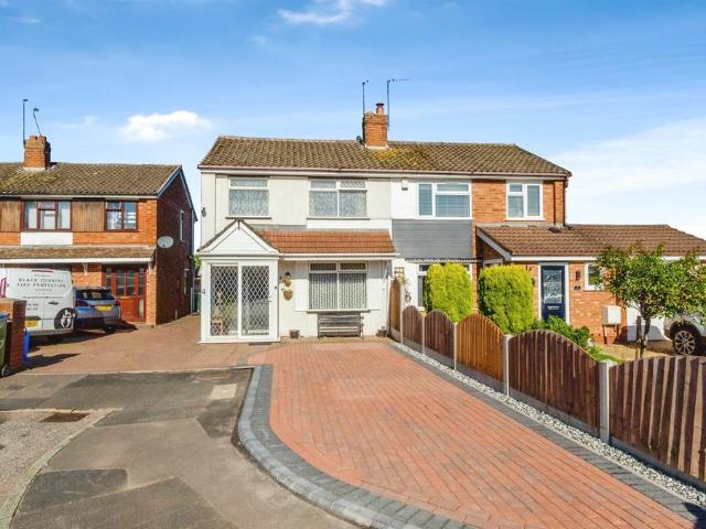 3 bedroom semi detached house for sale