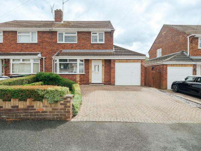 3 bedroom semi detached house for sale
