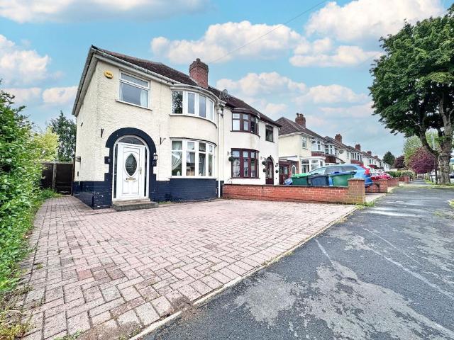 3 bedroom semi detached house for sale