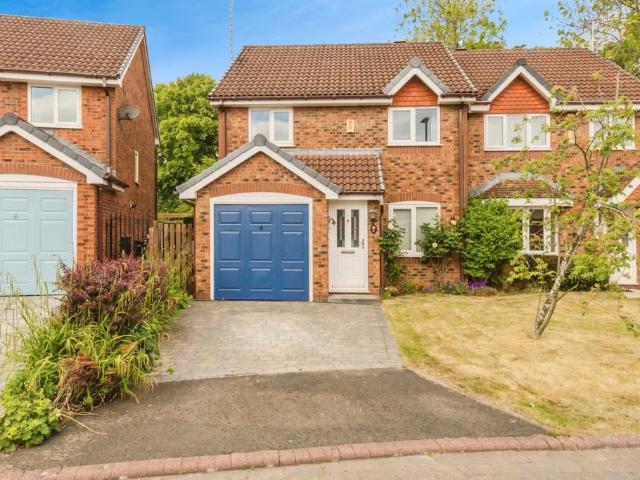 3 bedroom semi detached house for sale