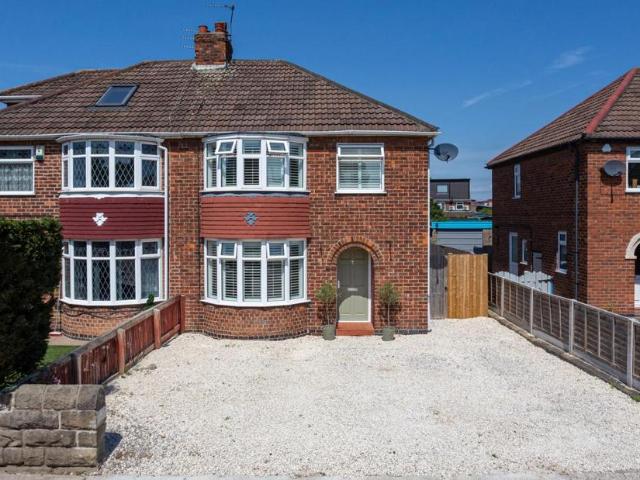 3 bedroom semi detached house for sale