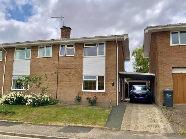 3 bedroom semi detached house for sale