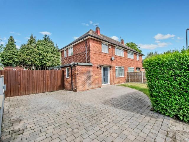 3 bedroom semi detached house for sale
