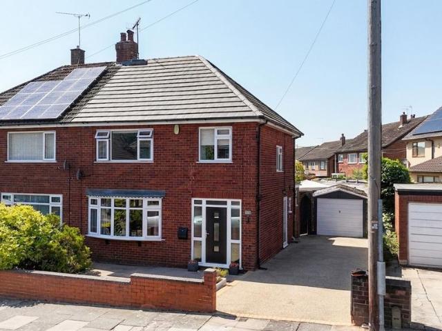 3 bedroom semi detached house for sale