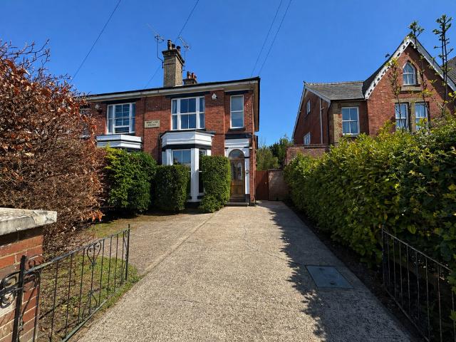 3 bedroom semi detached house for sale