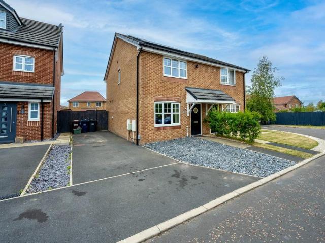 3 bedroom semi detached house for sale
