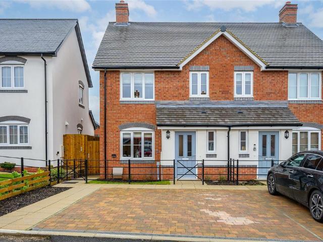 3 bedroom semi detached house for sale