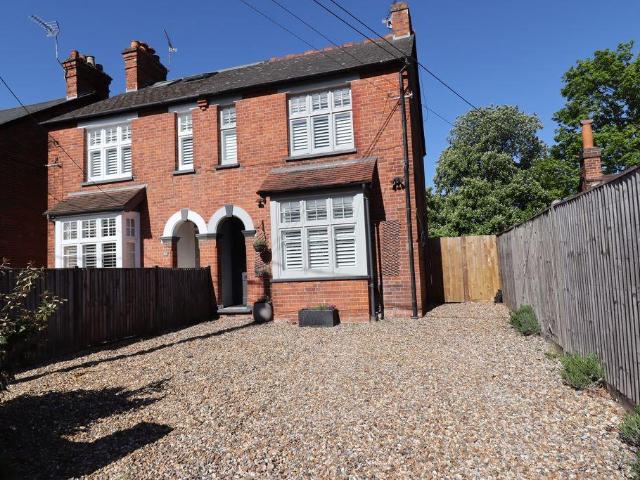 3 bedroom semi detached house for sale
