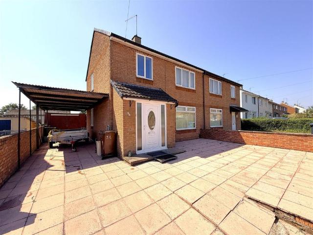 3 bedroom semi detached house for sale