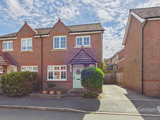 3 bedroom semi detached house for sale