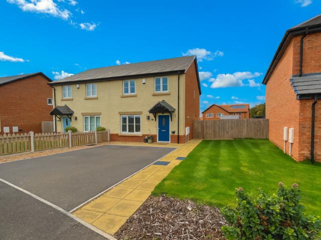 3 bedroom semi detached house for sale
