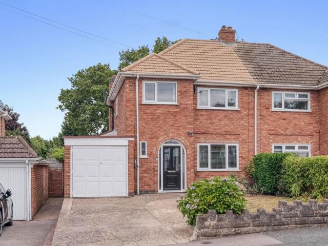 3 bedroom semi detached house for sale