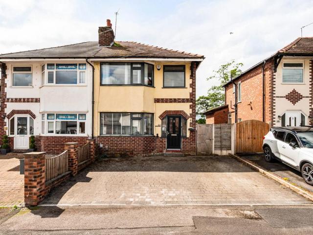 3 bedroom semi detached house for sale