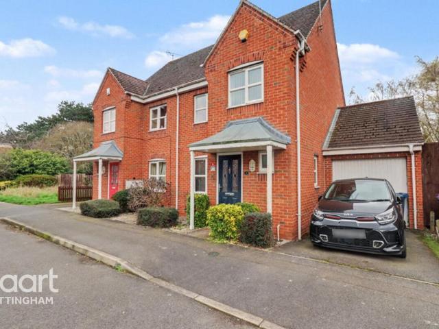 3 bedroom semi detached house for sale