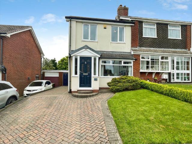 3 bedroom semi detached house for sale