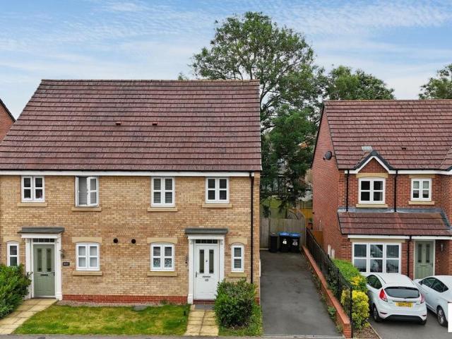 3 bedroom semi detached house for sale