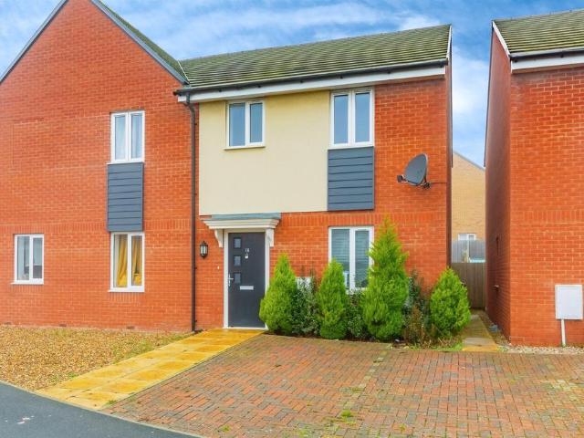 3 bedroom semi detached house for sale
