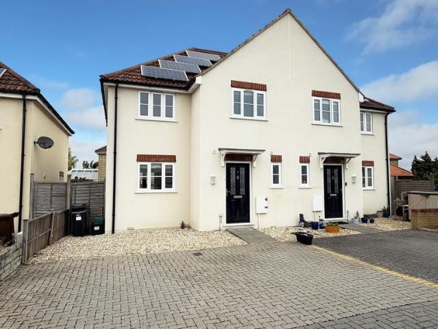 3 bedroom semi detached house for sale