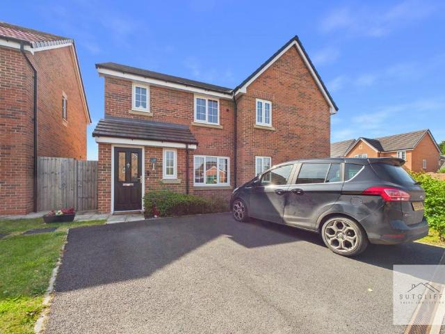 3 bedroom semi detached house for sale