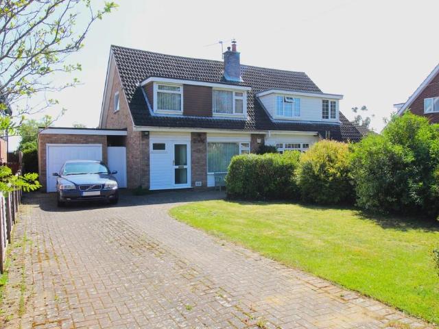 3 bedroom semi detached house for sale