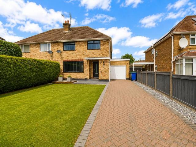 3 bedroom semi detached house for sale