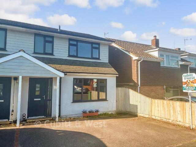 3 bedroom semi detached house for sale
