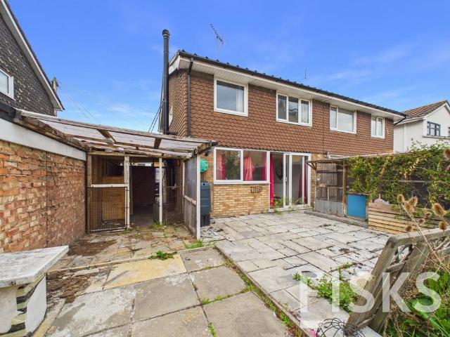 3 bedroom semi detached house for sale