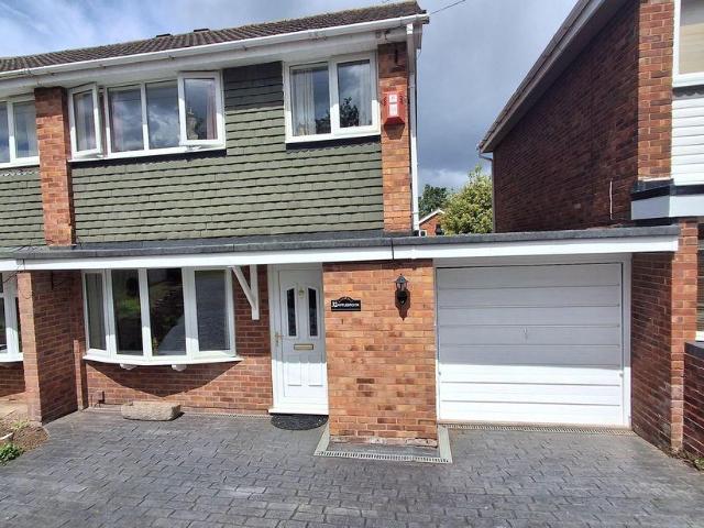 3 bedroom semi detached house for sale