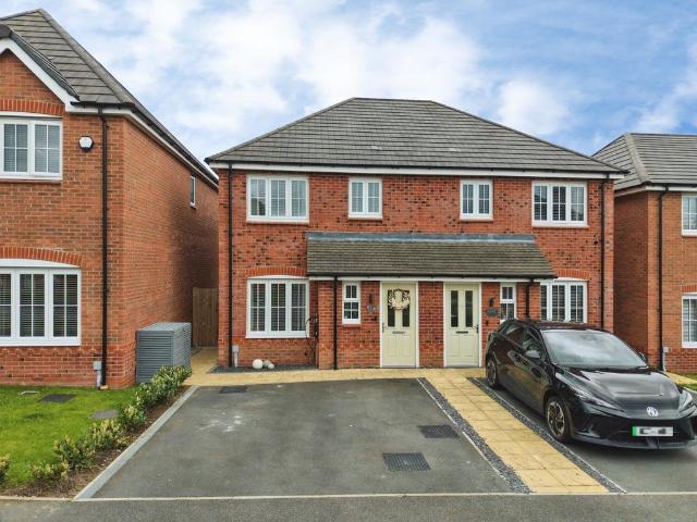 3 bedroom semi detached house for sale