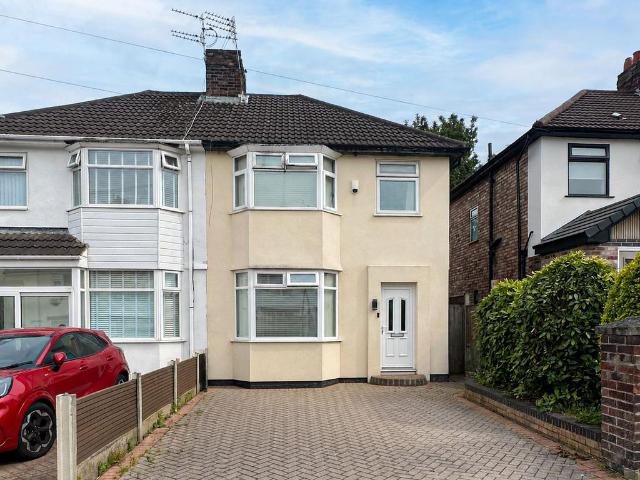3 bedroom semi detached house for sale