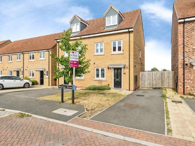 3 bedroom semi detached house for sale