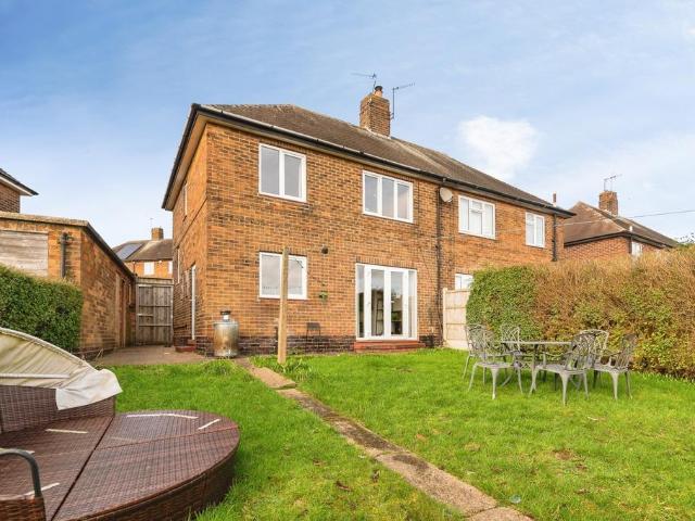 3 bedroom semi detached house for sale