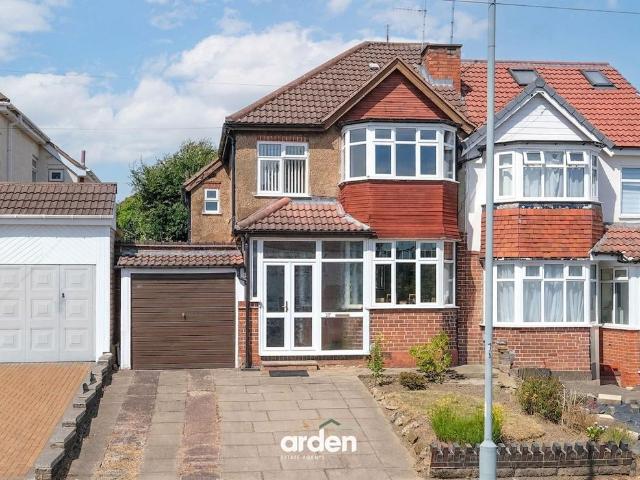 3 bedroom semi detached house for sale