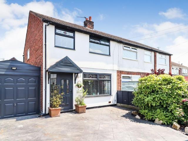 3 bedroom semi detached house for sale