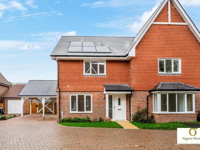 3 bedroom semi detached house for sale