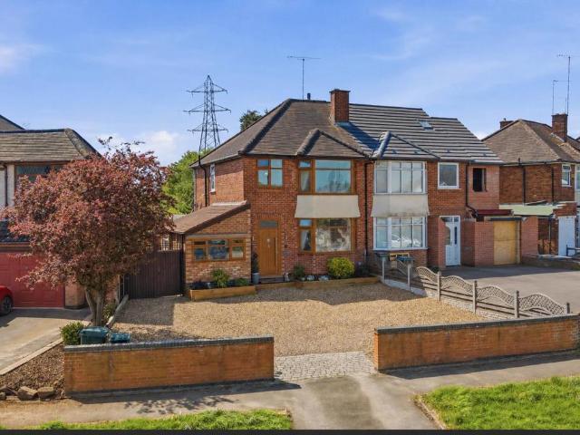 3 bedroom semi detached house for sale