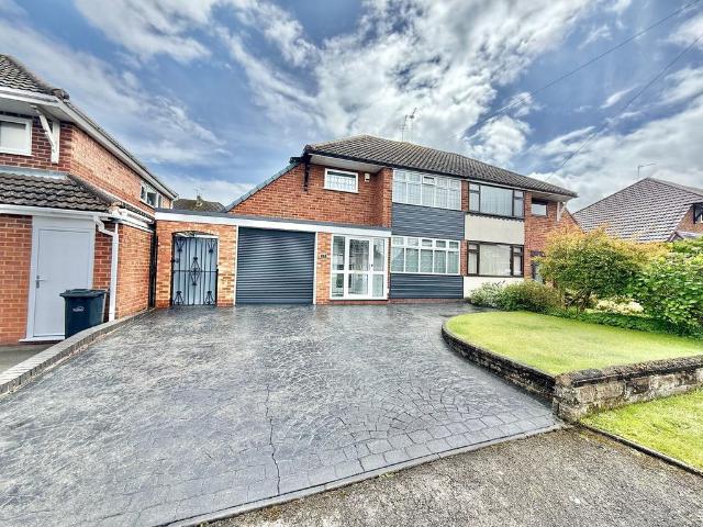 3 bedroom semi detached house for sale